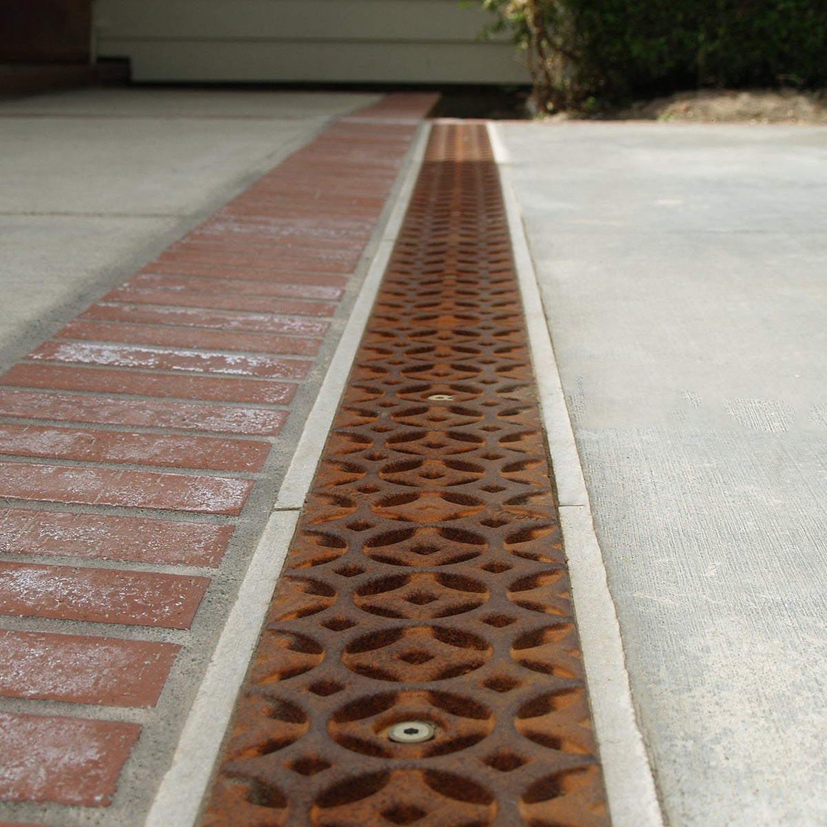 INTERLAKEN Heel Proof Trench Grates for Elegant Outdoor Spaces ...